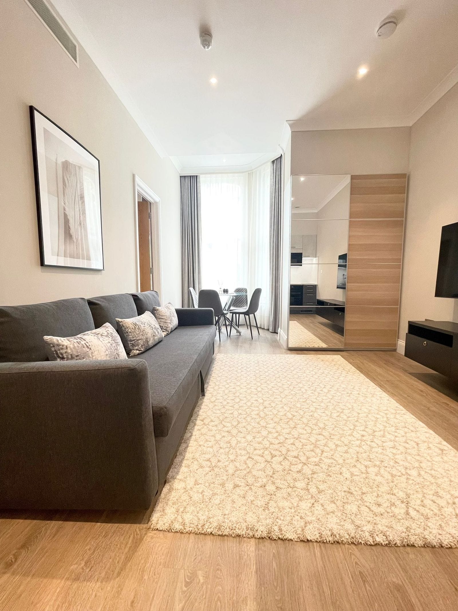 Chelsea - Cleveland Residences